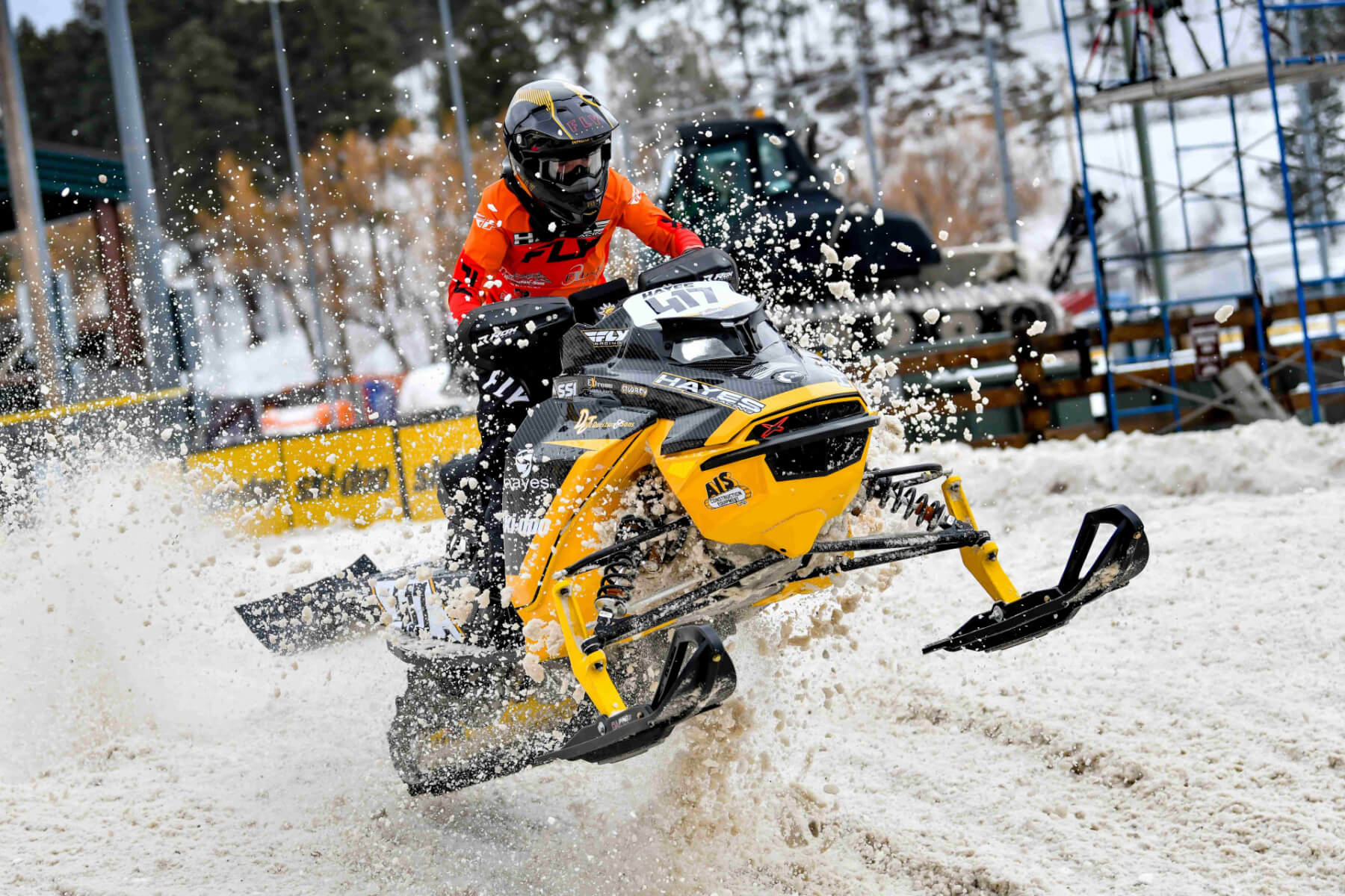 Ishoel Triumphant in Return to Deadwood – AMSOIL Championship Snocross