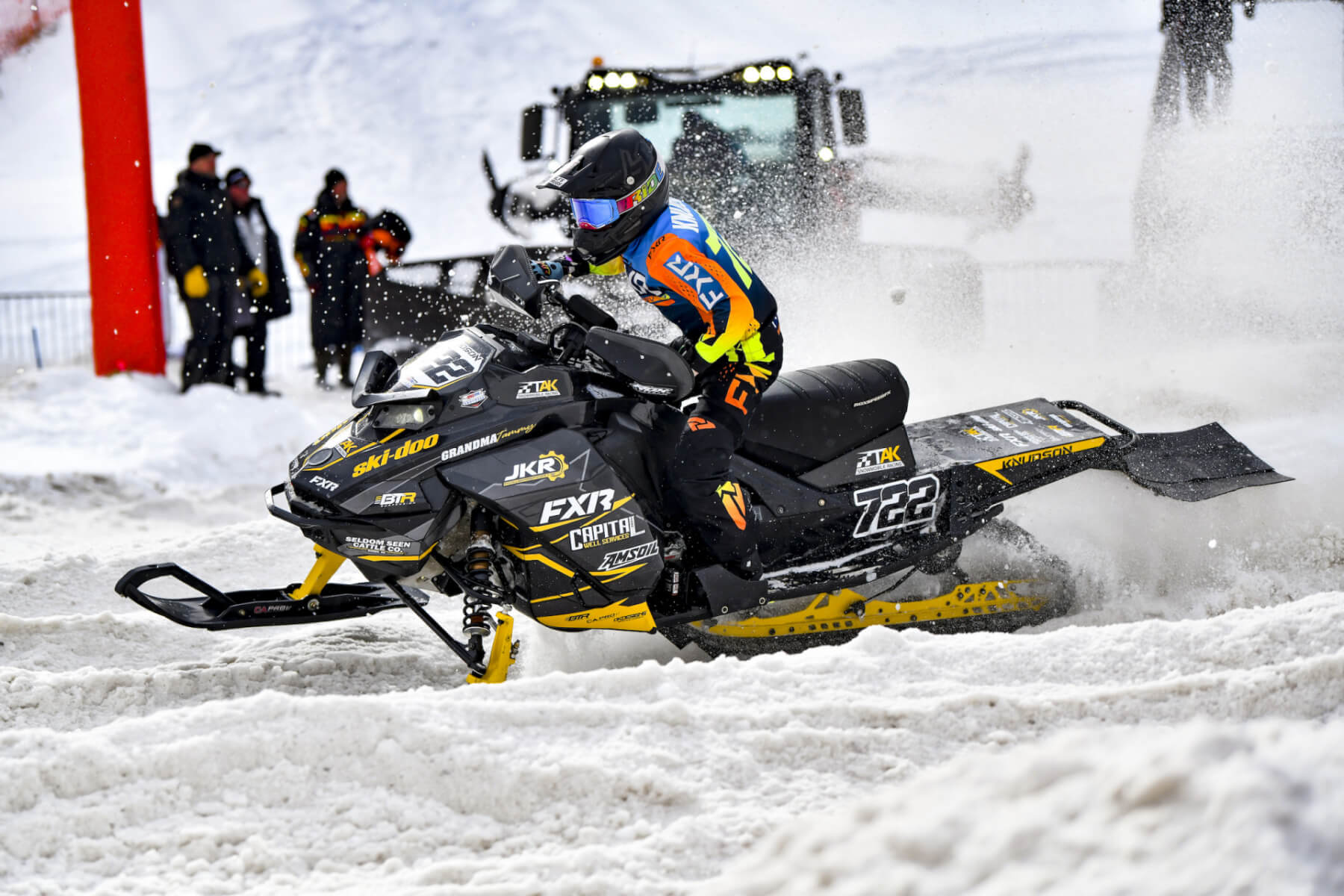 Sweeps Steal Show in Salamanca – AMSOIL Championship Snocross