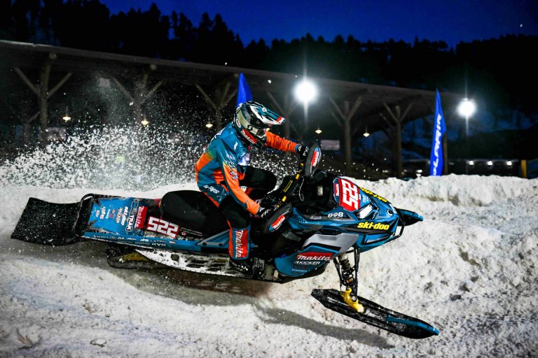Ishoel Triumphant in Return to Deadwood – AMSOIL Championship Snocross